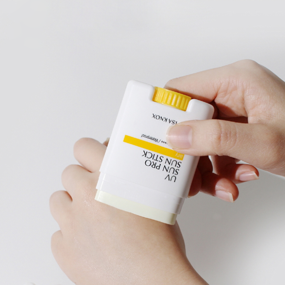 Isa Knox UV Sun Pro Sun Stick Airy SPF 50+ PA++++ 19g | DODO SKIN ...